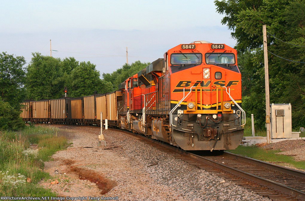 BNSF 5847